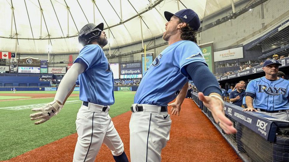 Lowe's two home runs propel Rays to sixth straight win