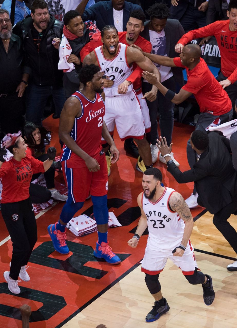 Leonard hits bouncer at buzzer, Raptors beat 76ers in Game 7