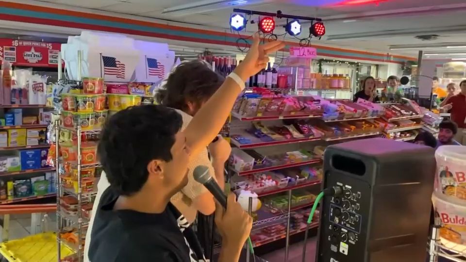 Austin comics bring comedy to convenience store