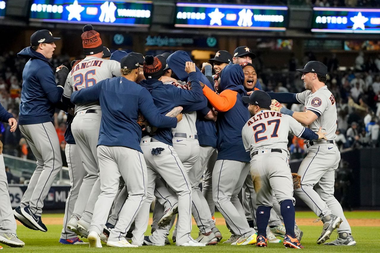 Astros sweep Yankees in ALCS, advance to World Series again