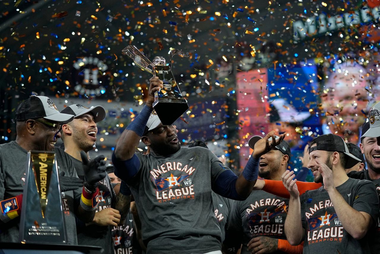 Álvarez returns from double knee surgery to win ALCS MVP