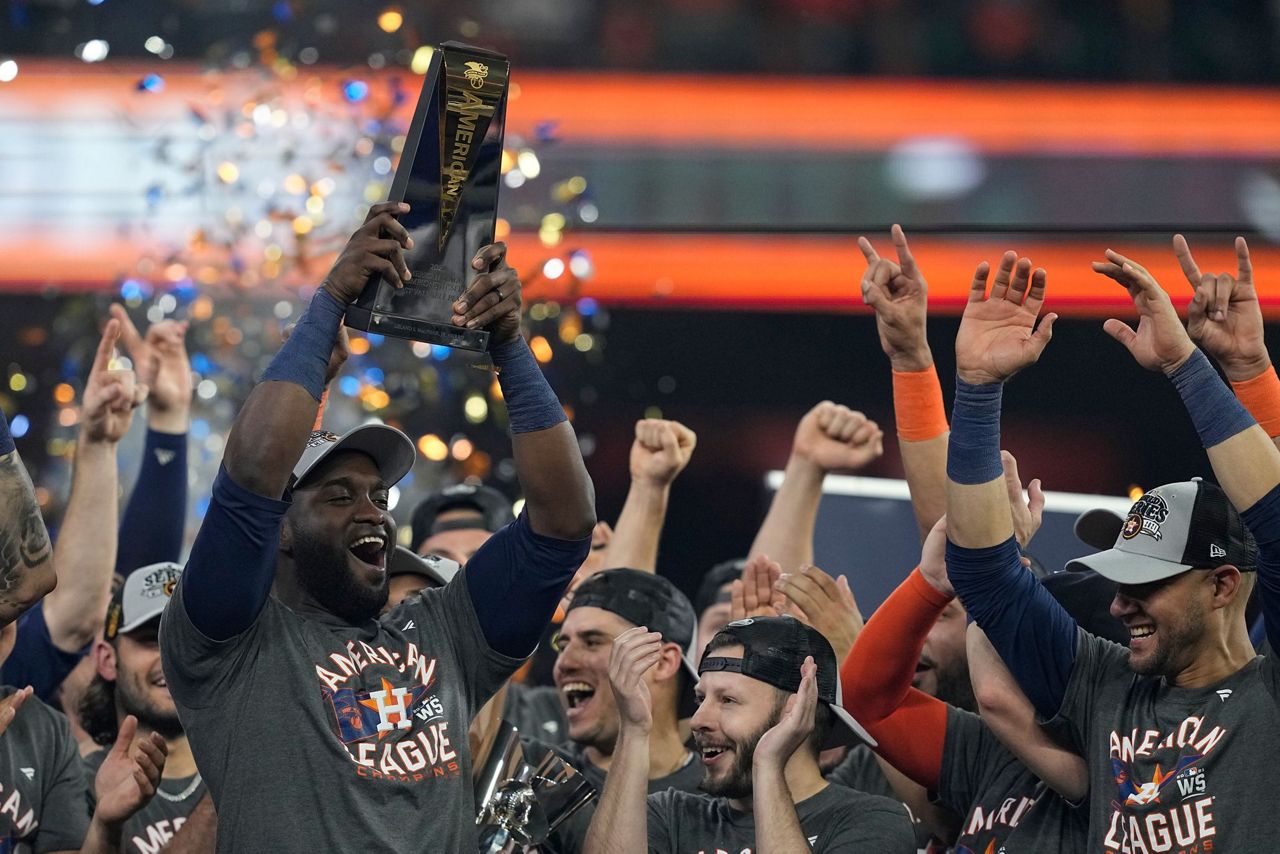 Álvarez returns from double knee surgery to win ALCS MVP