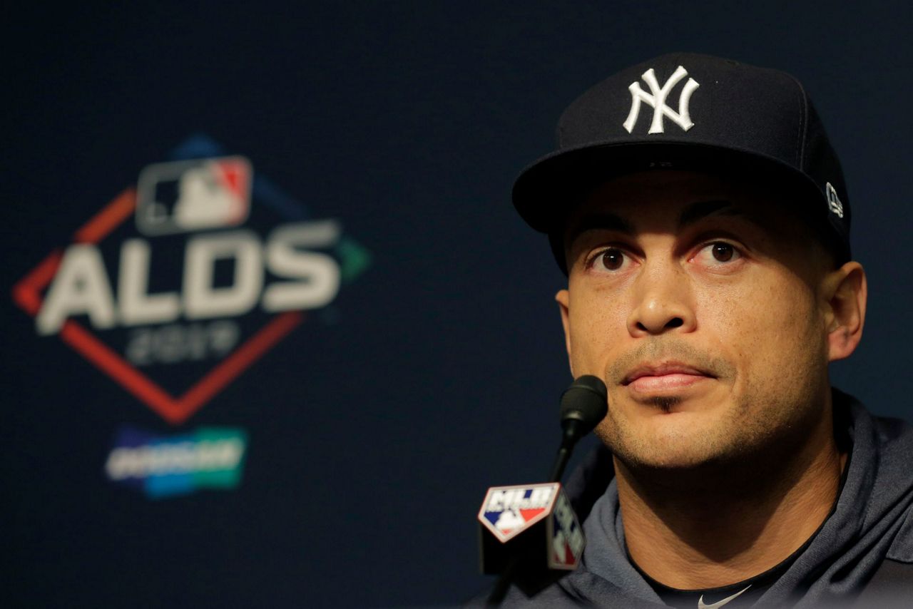 Yanks-Twins: the Bronx Bombers vs. the Bomba Squad