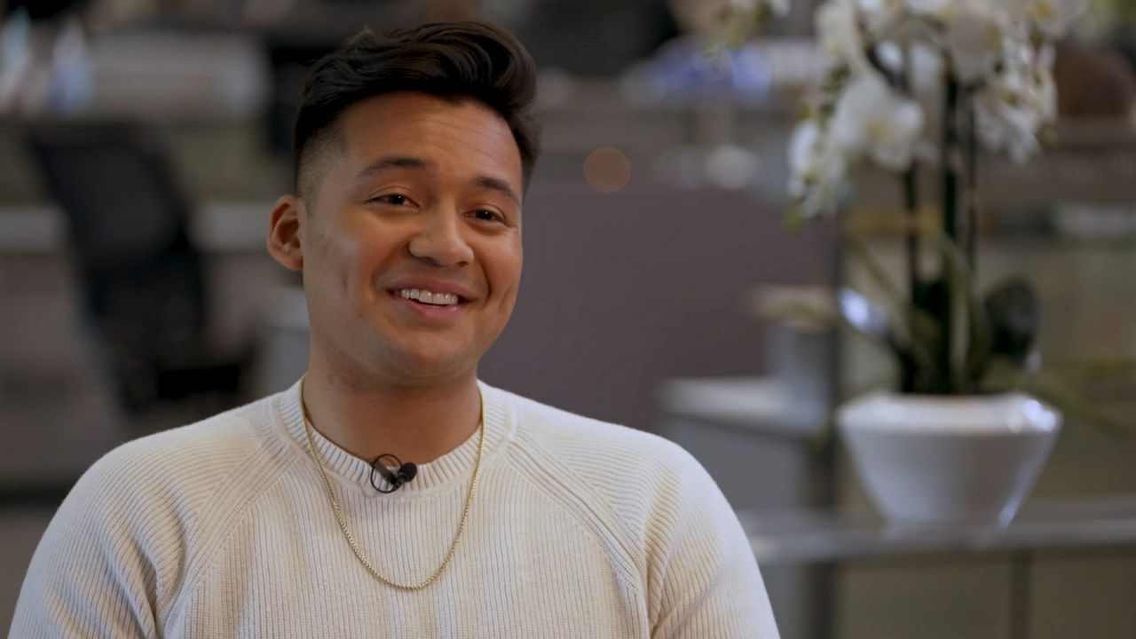 Broadway star speaks out about immigration ordeal