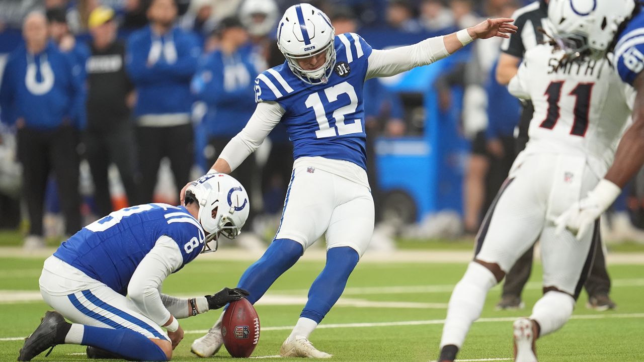 Bills sign kicker Michael Badgley to practice squad