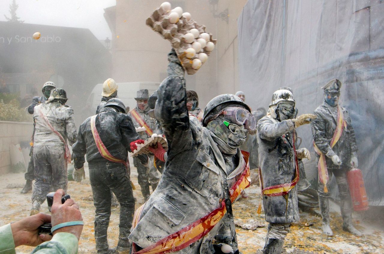 Food fight: Festival in Spain holds a flour-and-egg battle