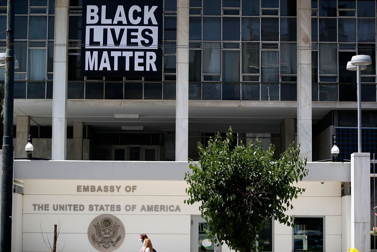 george floyd memorial washington new york spain