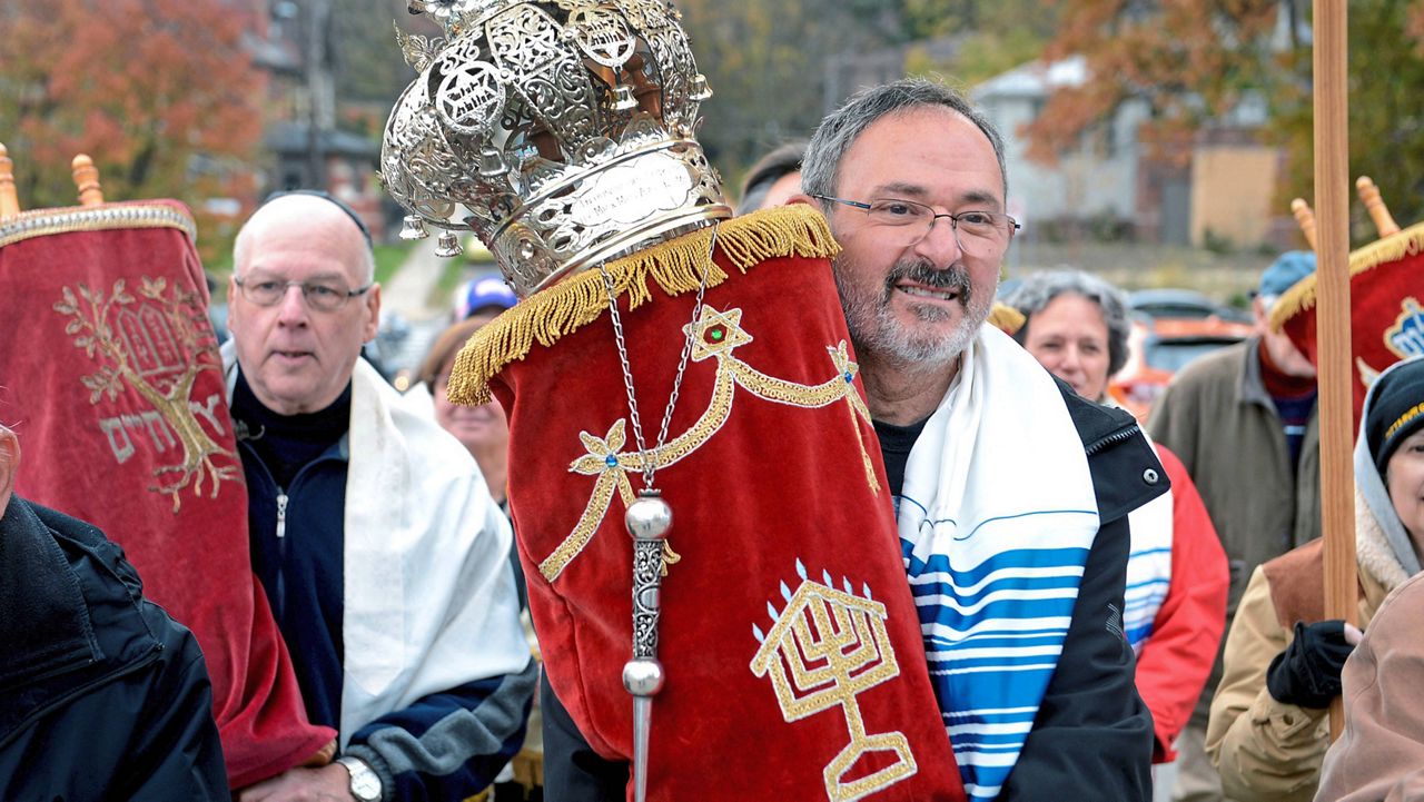 Worshipper describes fear during Pittsburgh synagogue attack