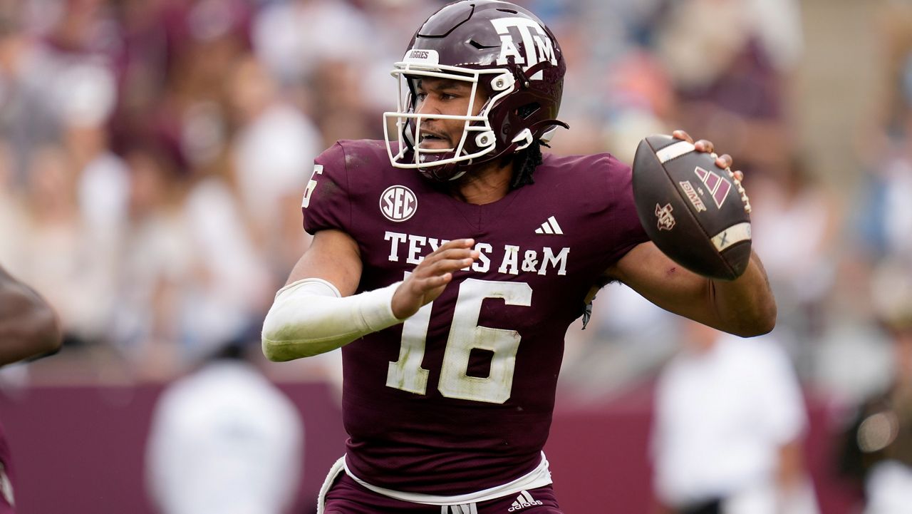 Elijah Robinson's first game as interim coach