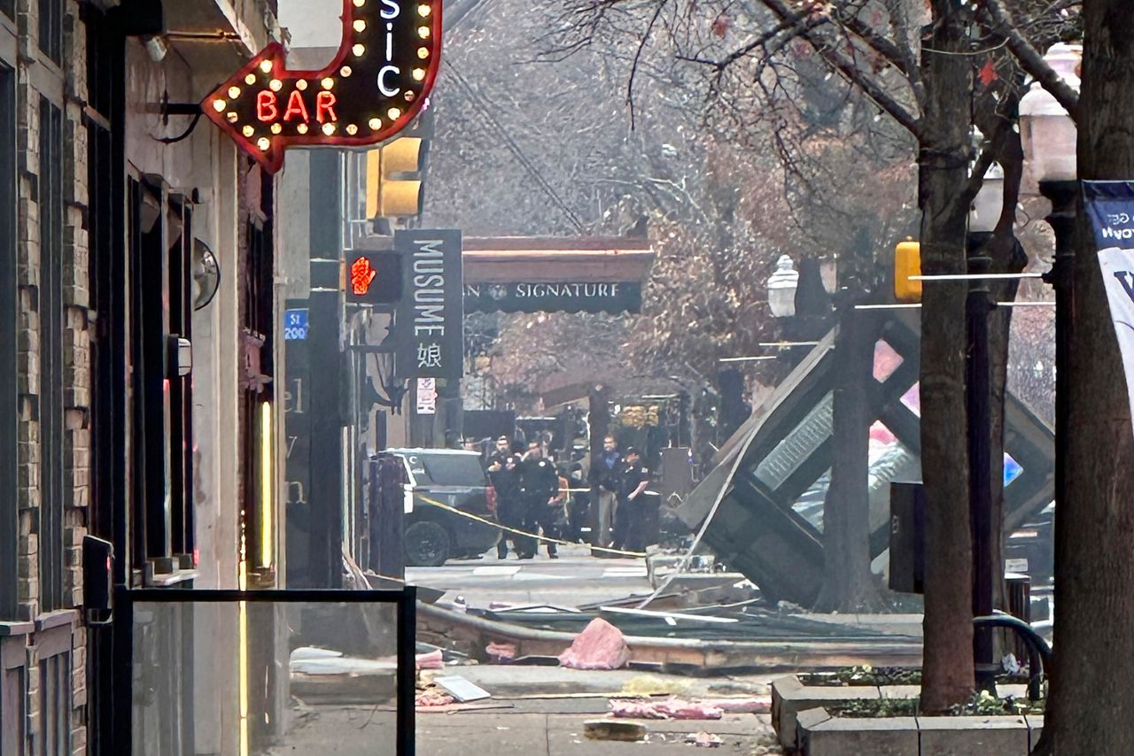 Police investigate explosion at hotel in downtown Fort Worth