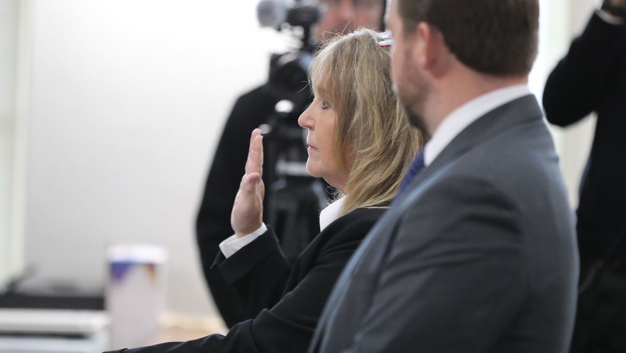 Murdaugh court clerk pleads guilty, avoids prison-time