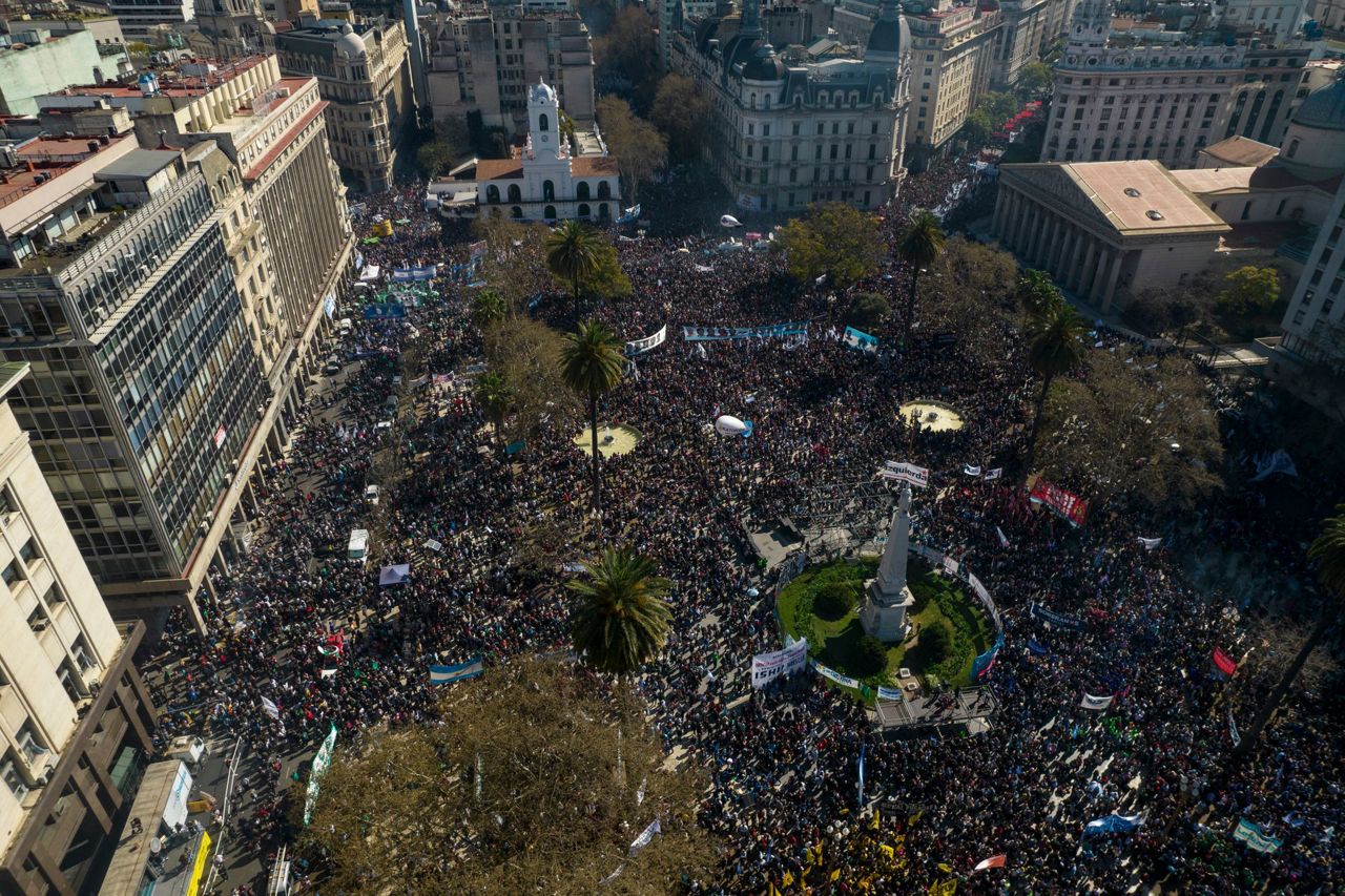 Argentina Attempt To Kill Vp Fails When Handgun Misfires