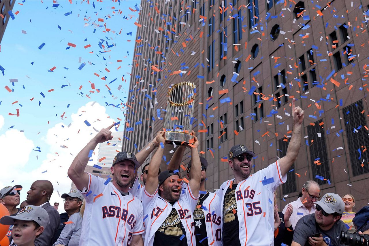 Fans line up in Houston for parade celebrating Astros' win
