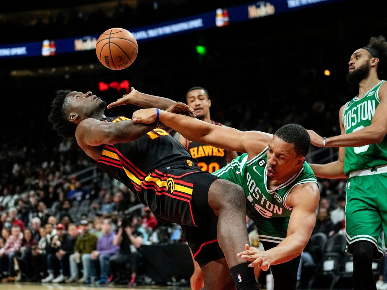 Celtics claim 8th straight win, beat Hawks 126-101