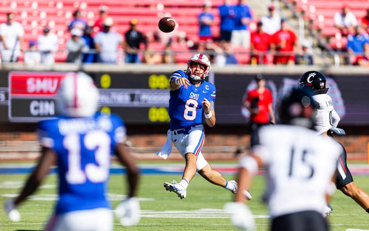 No. 21 Cincinnati holds on to edge SMU 29-27