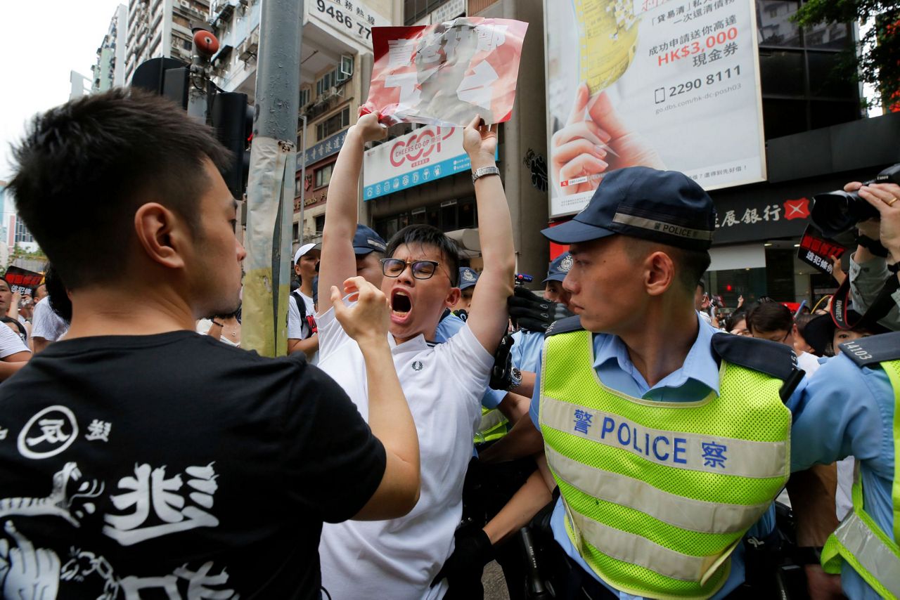 Huge extradition law protest fills Hong Kong streets