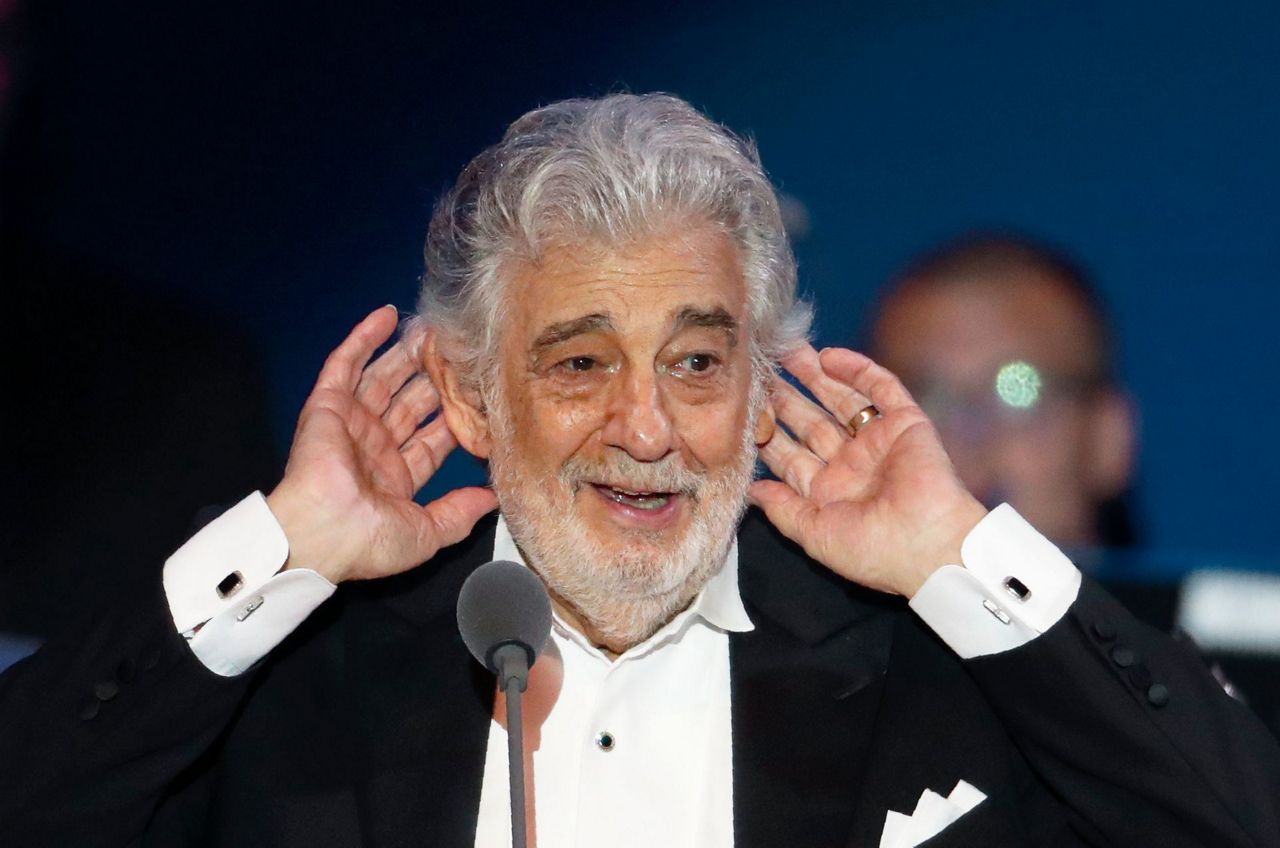 Placido Domingo concert opening sports complex in Hungary