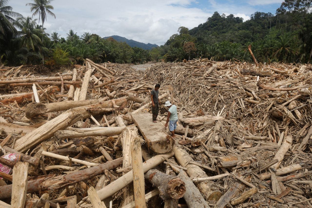 More than 1,200 dead from floods in Indonesia, Sri Lanka and Thailand ...
