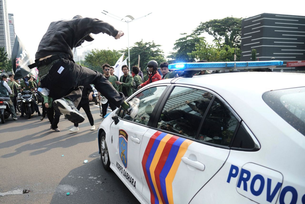 Tensions soar across Indonesia as protests against police erupt in ...