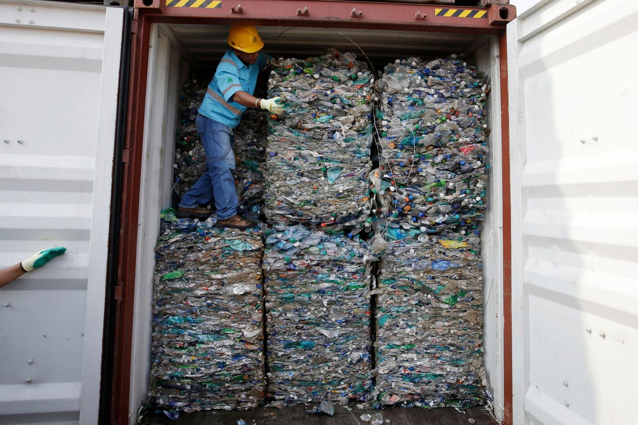 Indonesia sending back 547 containers of waste from West