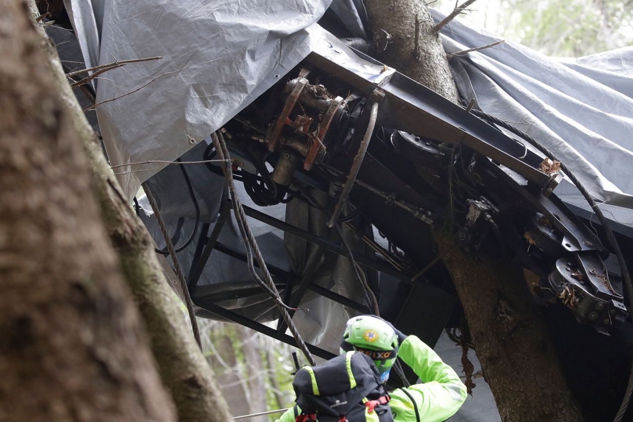 3 arrested in Italy cable car crash; clamp deactivated brake