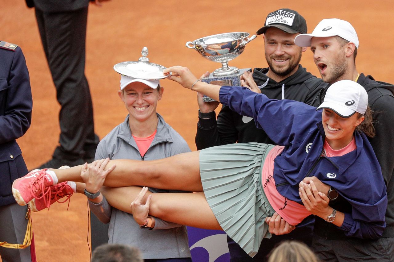 Double bagel: Swiatek routs Pliskova in Italian Open final