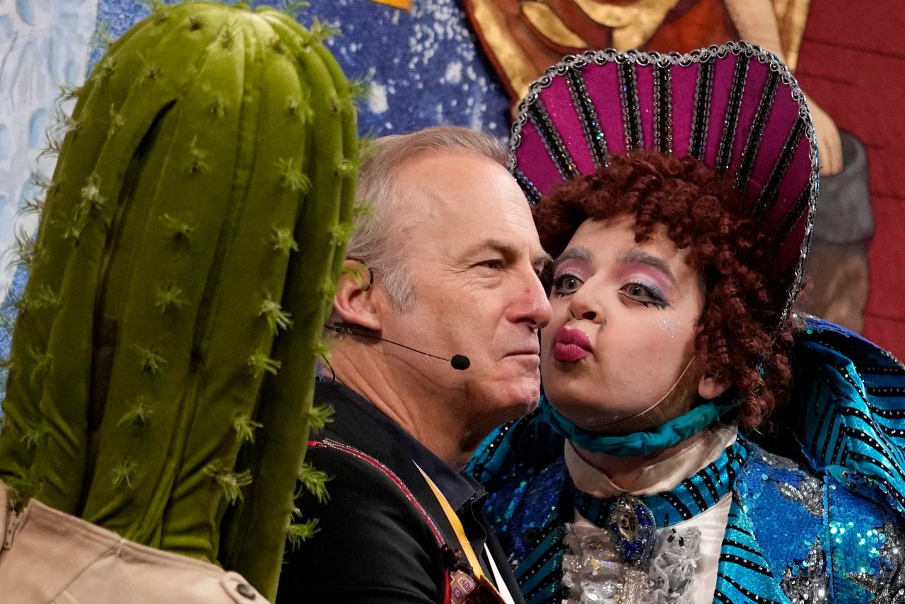Hasty Pudding to fete Bob Odenkirk as its Man of the Year