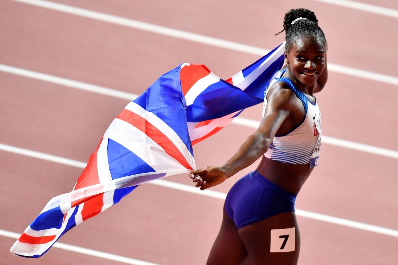 Asher-Smith wins 200 to give Britain a sprint gold
