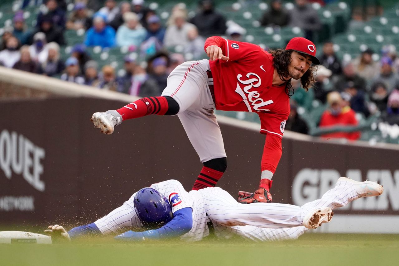 Bote homers, Alzolay dodges jams as Cubs beat Reds 1-0