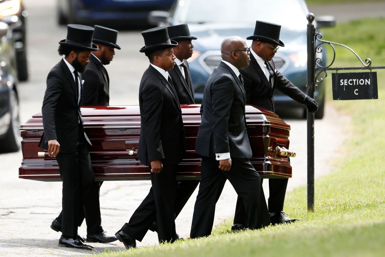 Civil rights hero Lowery honored at private Atlanta funeral