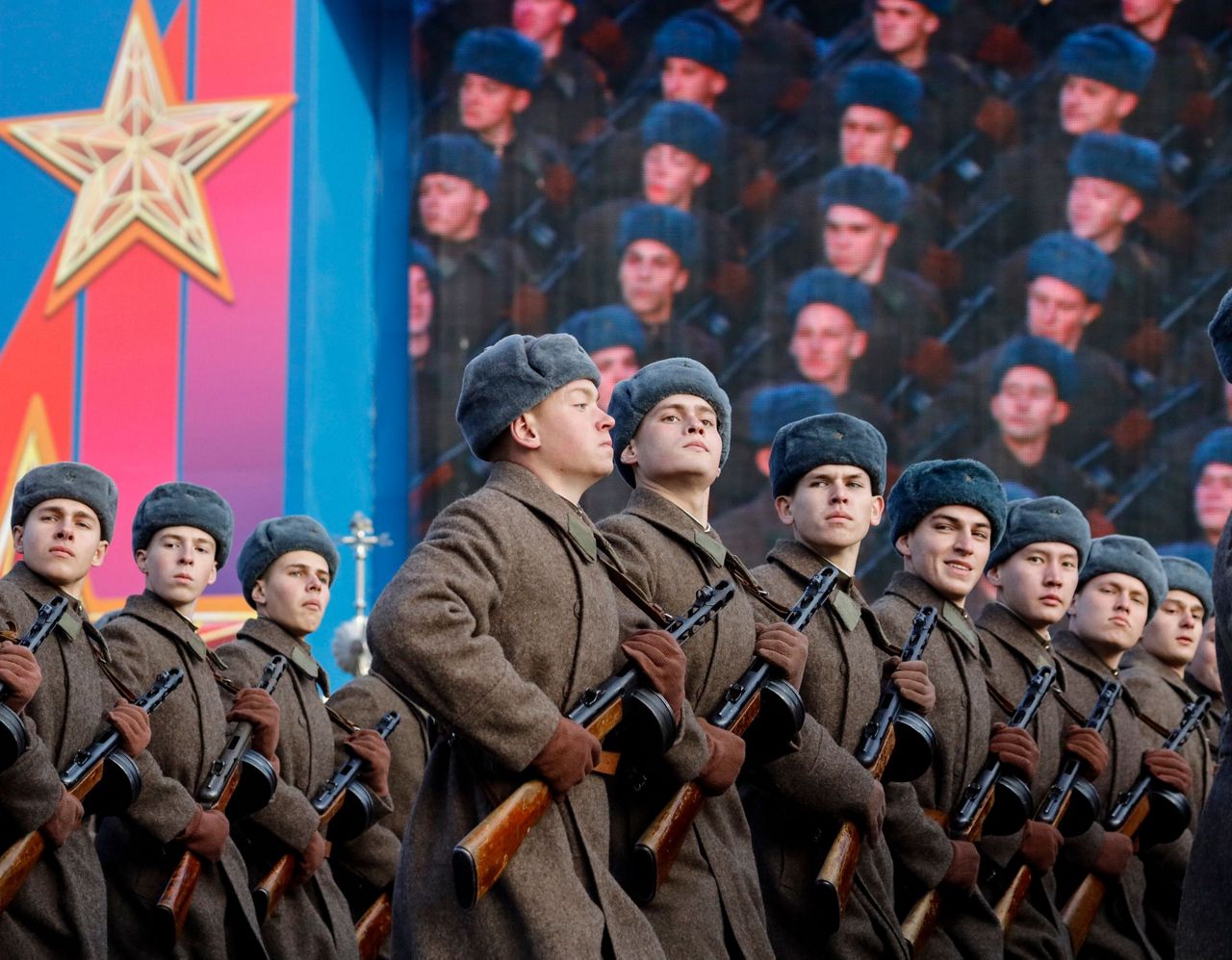Russia marks anniversary of 1941 military parade