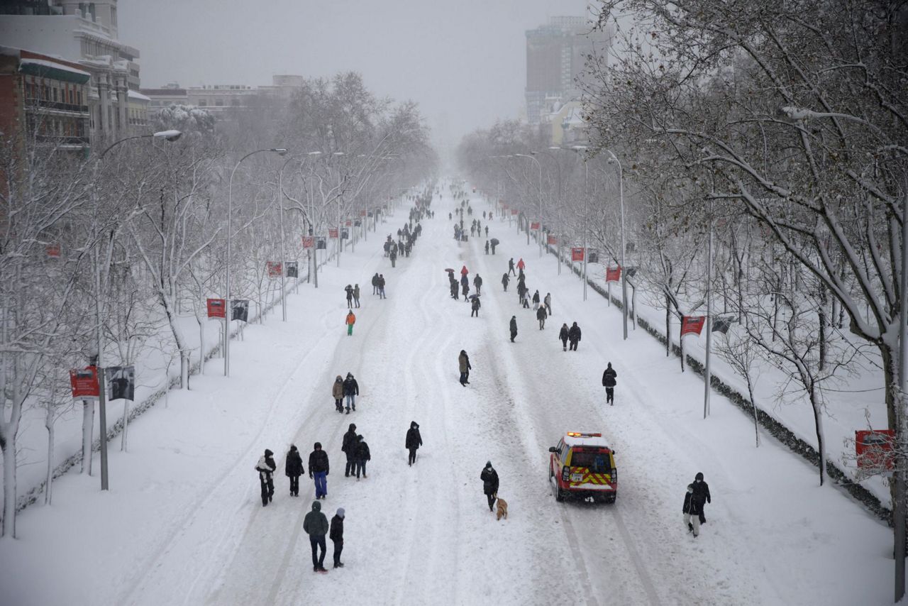 Blizzard covers Spain in white, brings Madrid to standstill