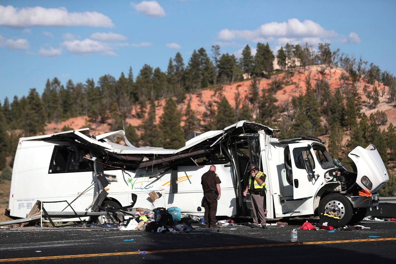Officials: Tour bus crash near national park in Utah kills 4