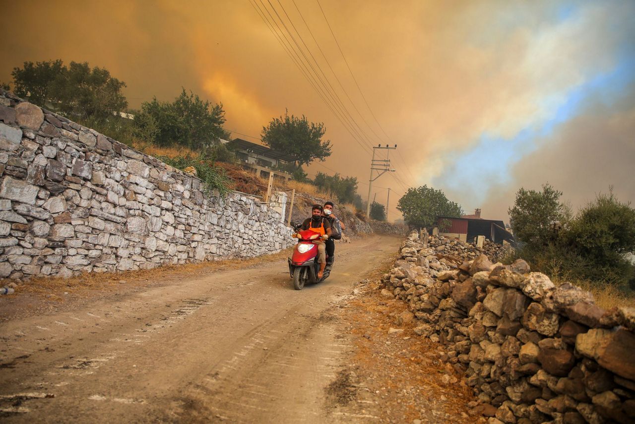 Turkey battles wildfires for 6th day, EU to send planes