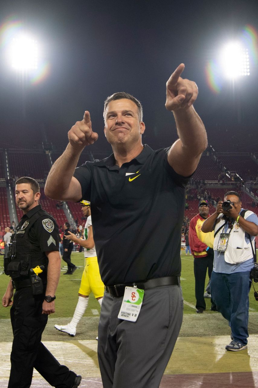 Ducks' Cristobal takes AP Pac-12 Coach of the Year honors