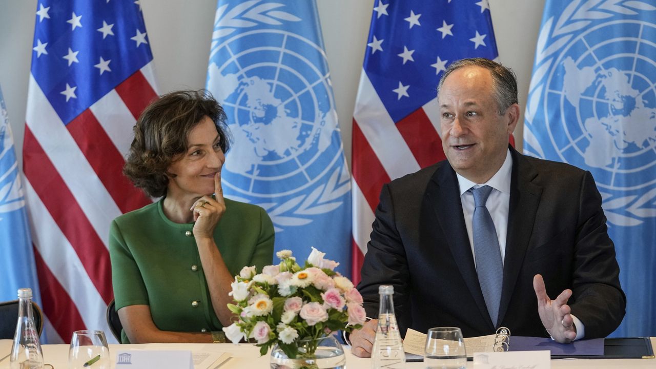 Emhoff praises Walz at Paris fundraiser during Olympics