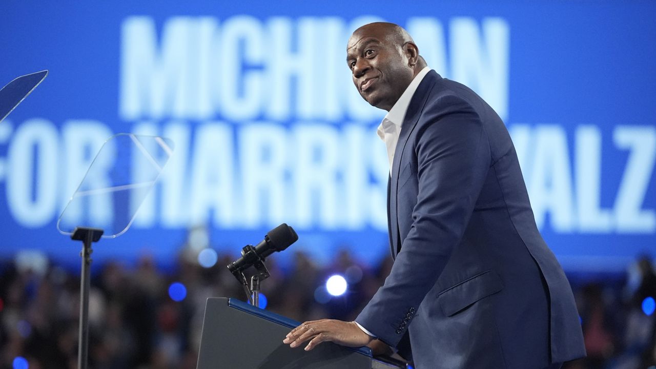 Harris hails unions, touts economic plans in Detroit