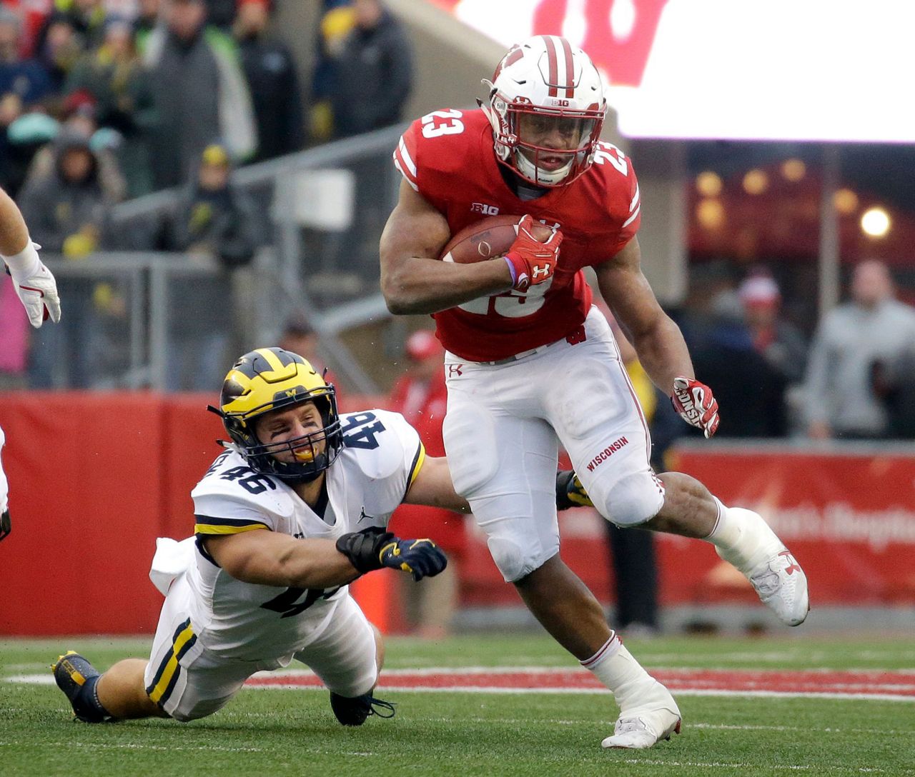 Love, Oliver, Grier lead AP Preseason All-America team