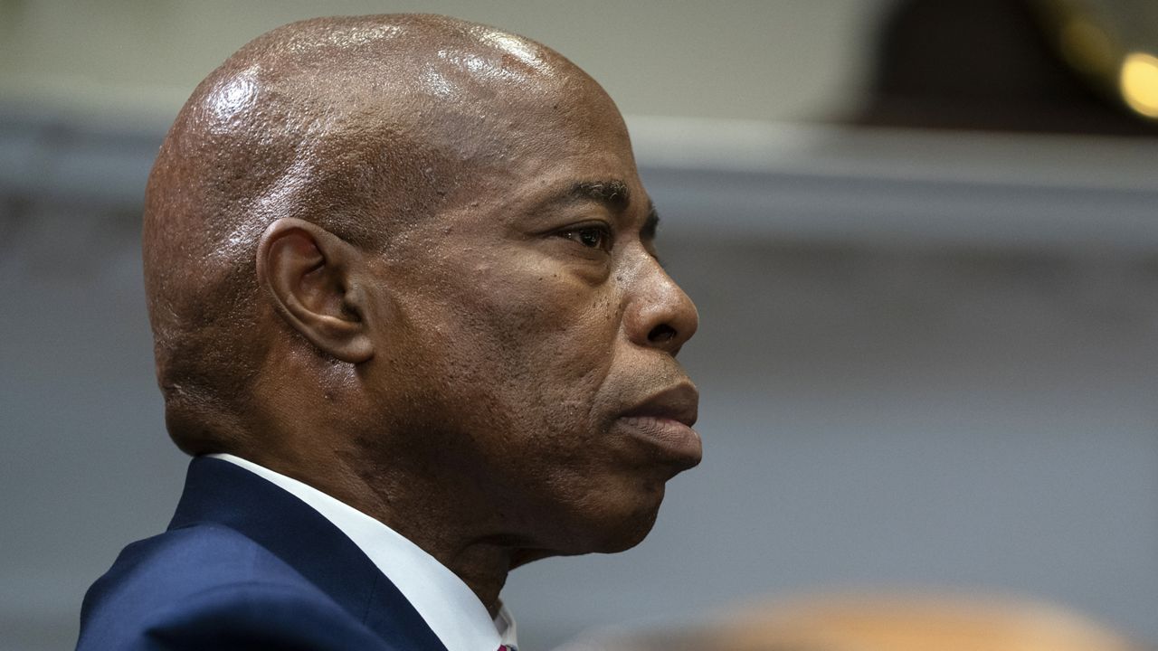 Adams joins Congress members in push for migrant aid