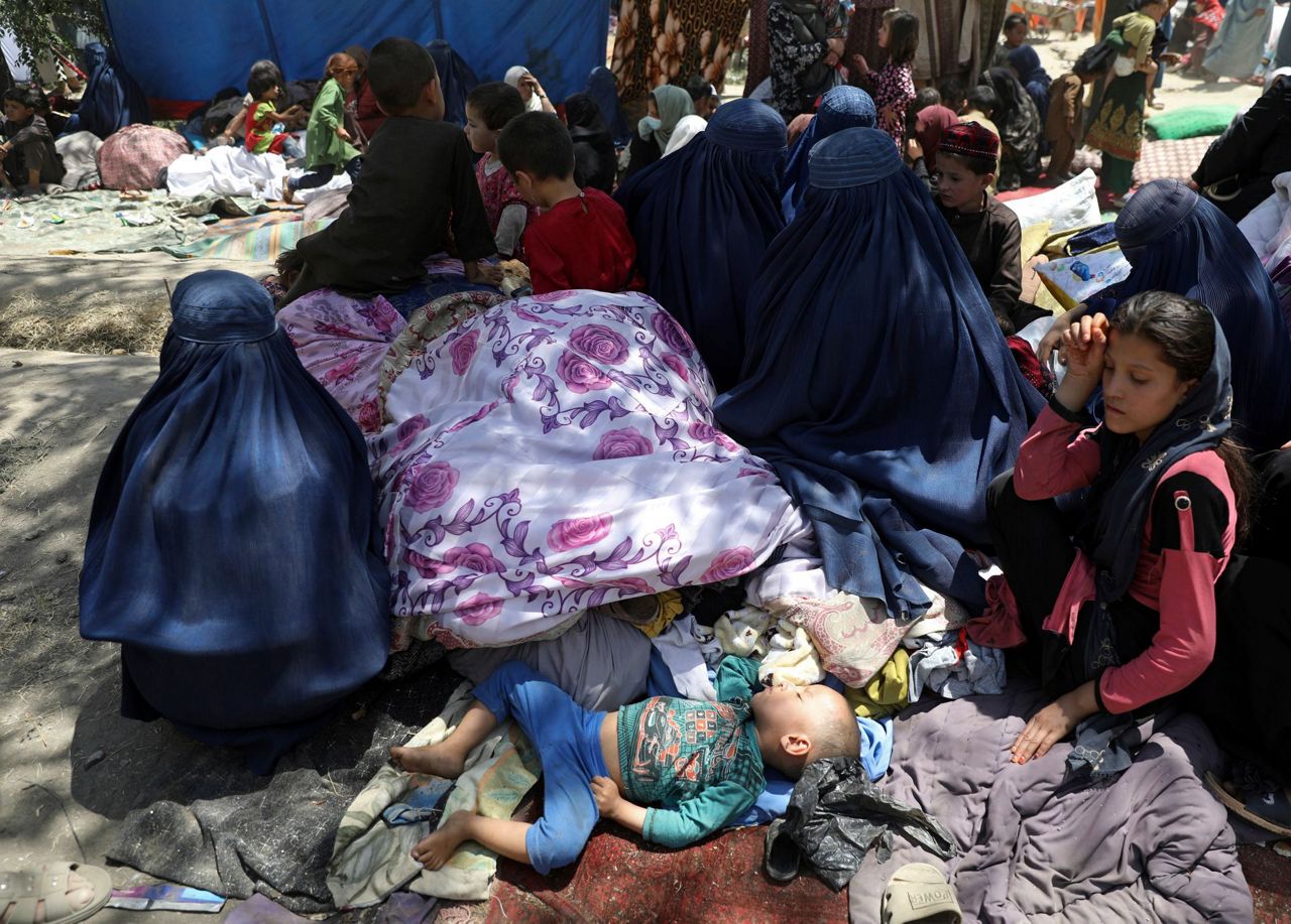 Fleeing fighting in north, Afghans crowd into Kabul's parks