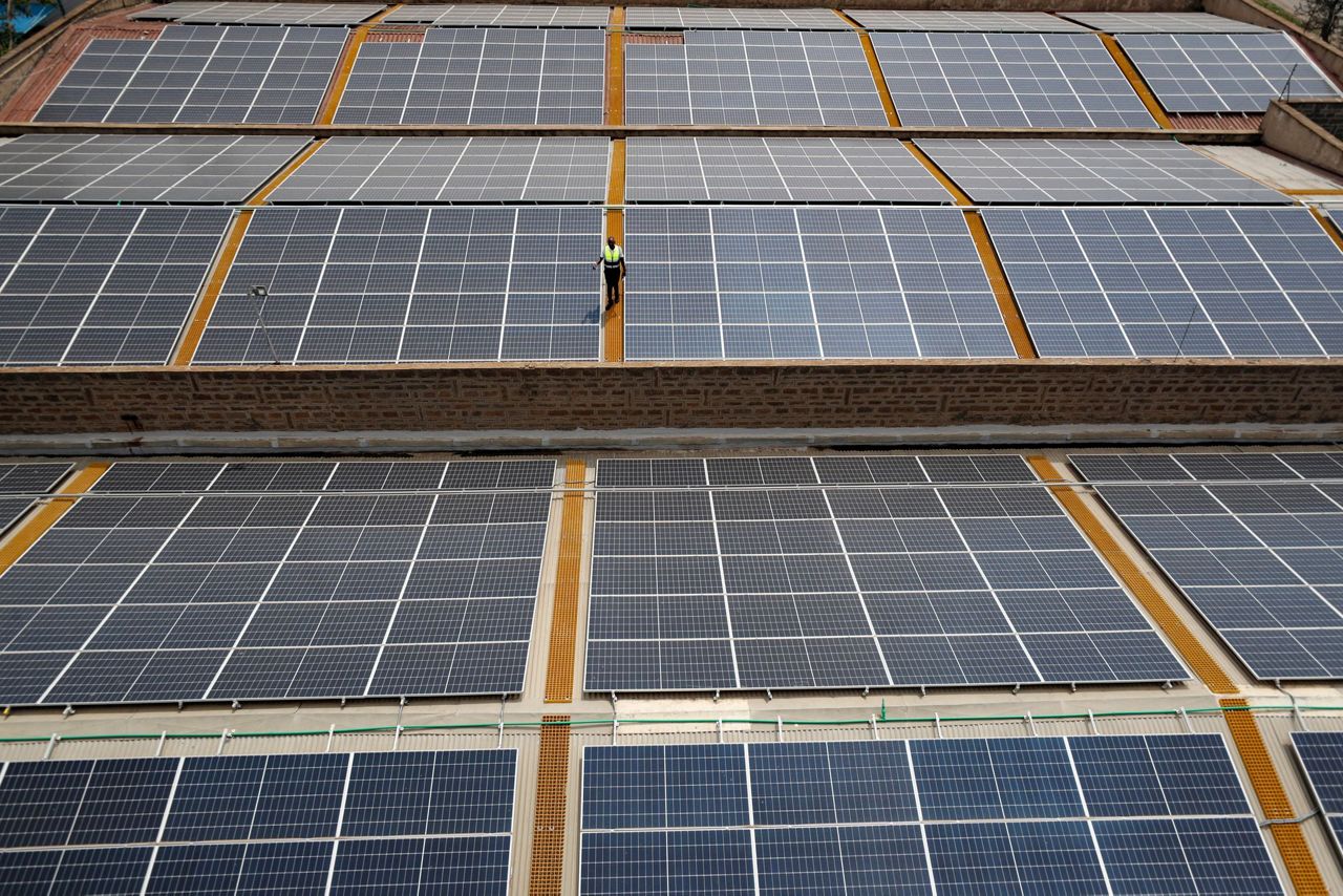 As Africa Climate Summit promotes solar, off-grid power ramps up below ...