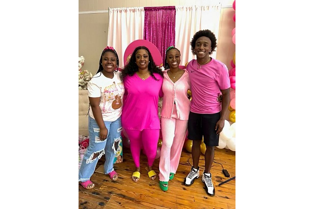 Inquiry continues in Alabama shooting that killed 4, hurt 28