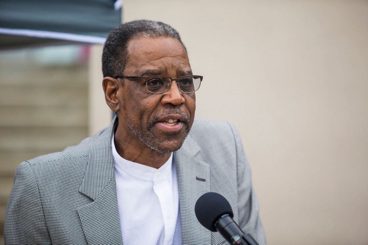 Alabama honors university's first Black football players