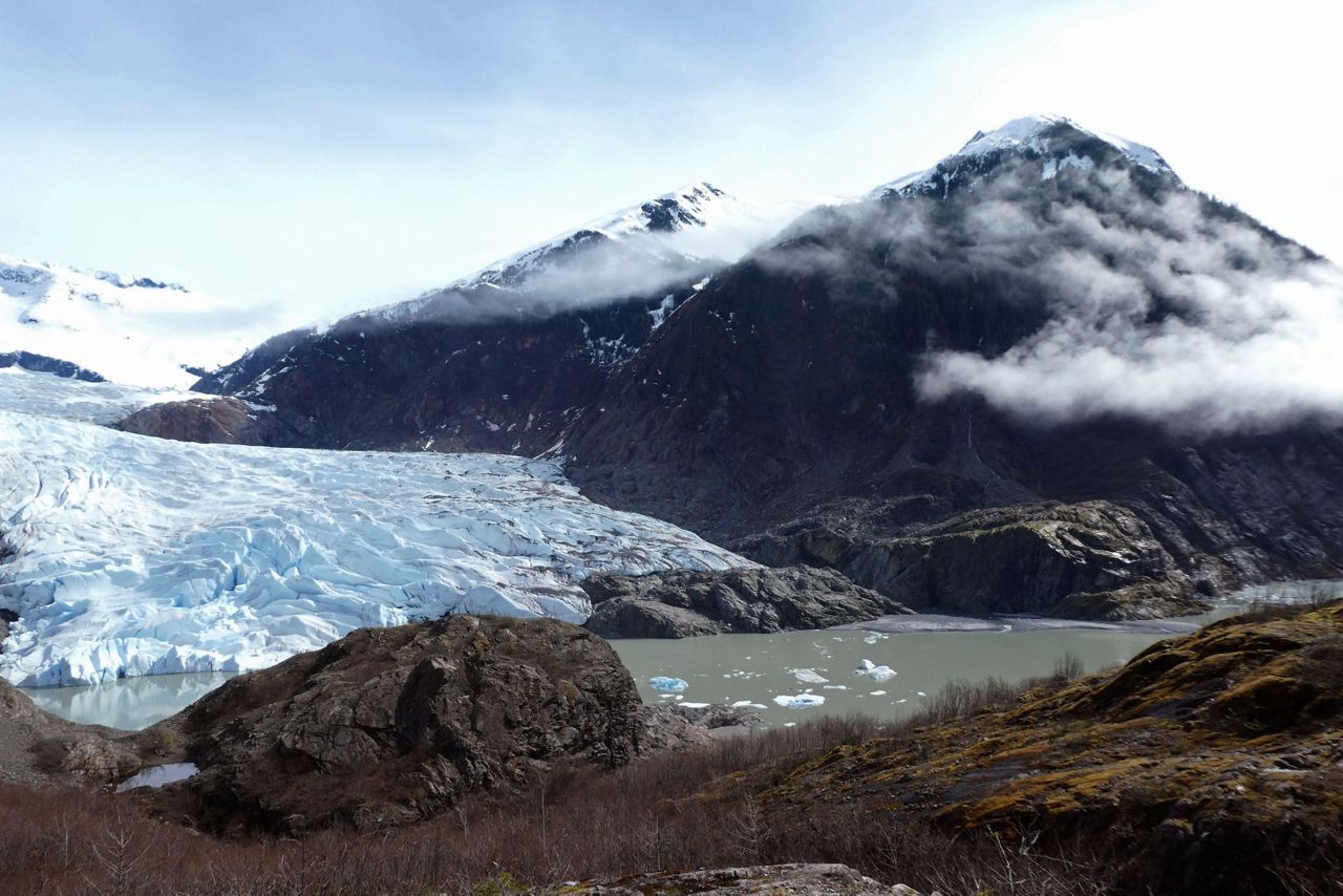 Alaska man inadvertently films his own drowning on a glacial lake with ... Alaska man inadvertently films his own drowning on a glacial lake with ...