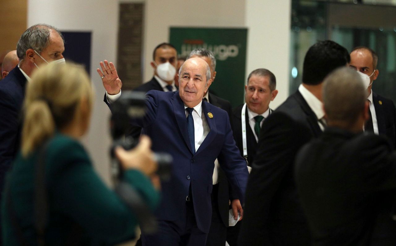 Leaders meet in Algeria for final day of Arab League summit