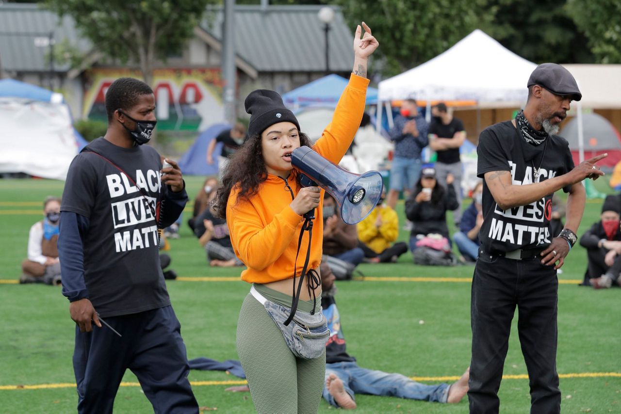 Shooting in Seattle protest zone leaves 1 dead, 1 injured