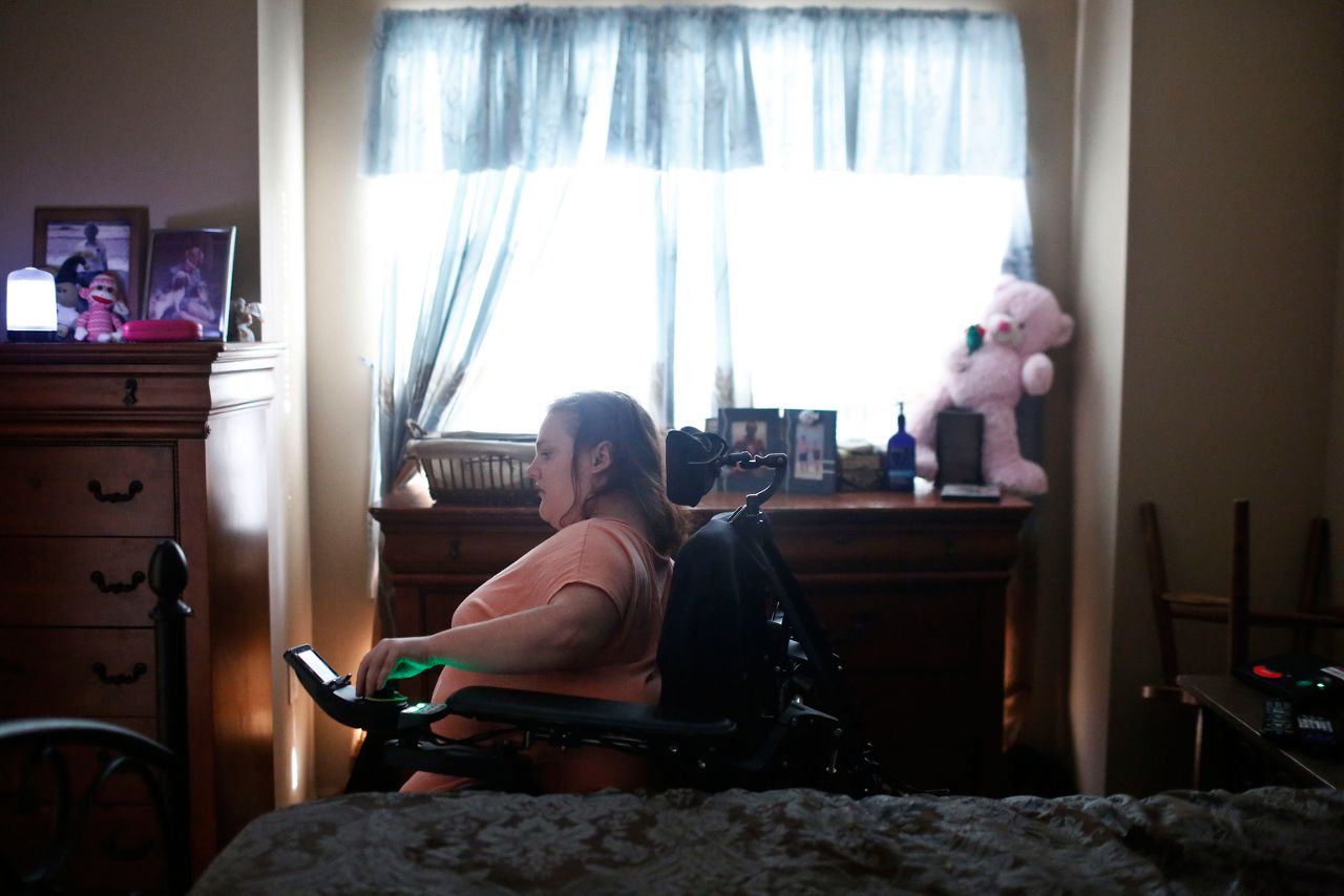 AP Exclusive: '93 Amtrak crash survivor relives each new one