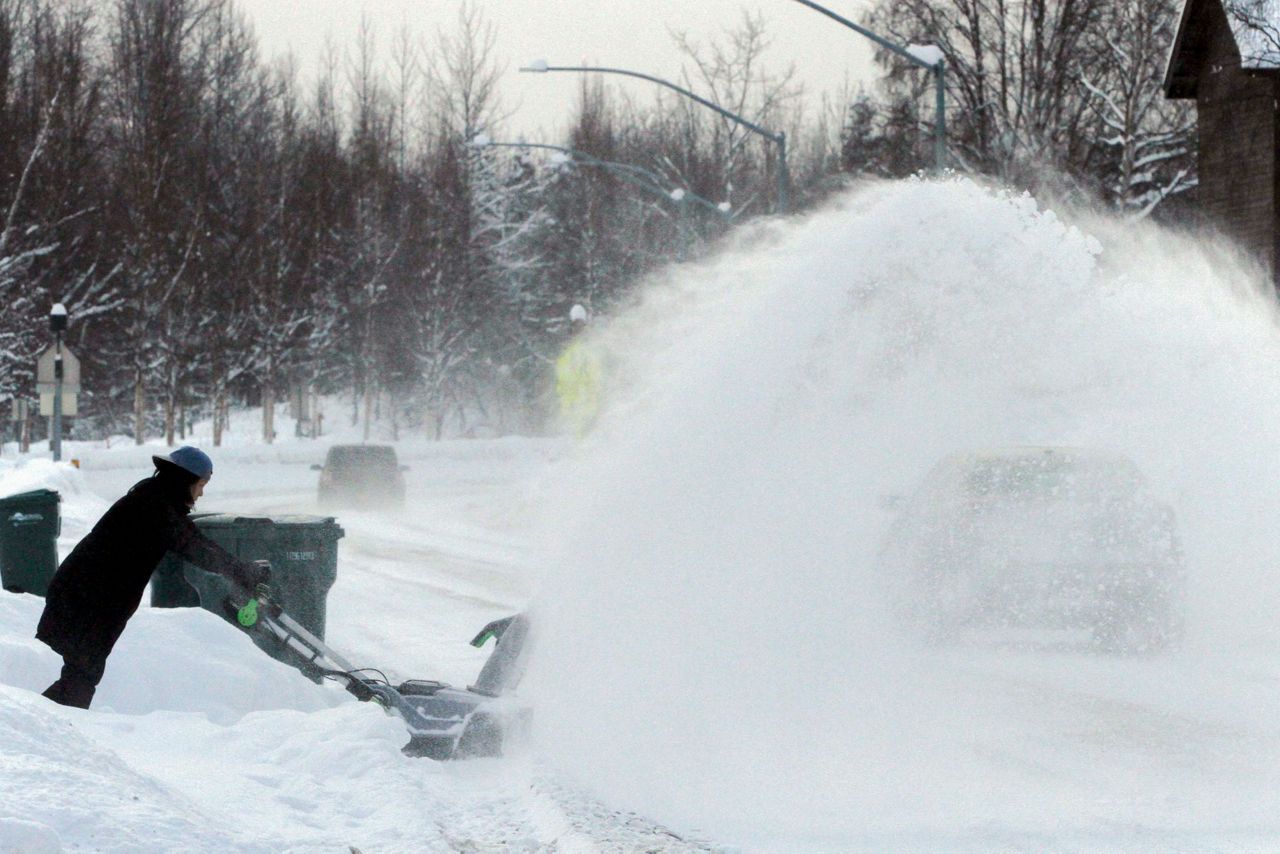 'Pandemic of snow' in Anchorage sets a record for the earliest arrival ...