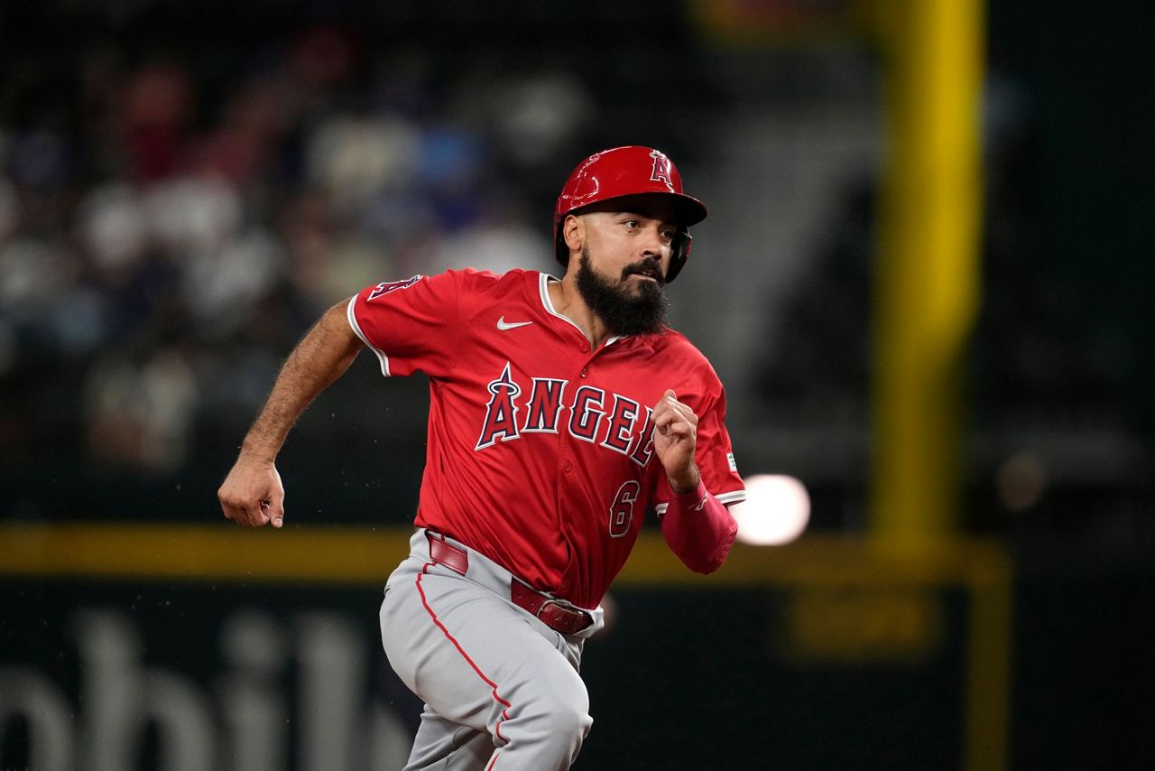 Angels' Anthony Rendon out long term because of upcoming hip surgery