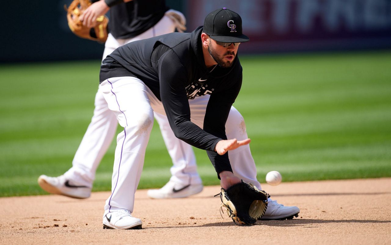 Angels acquire Mike Moustakas from Rockies after blowout win in Denver